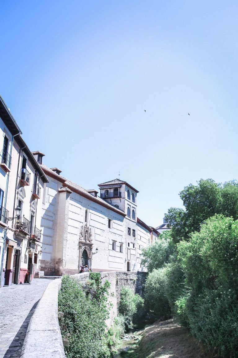 Granada, Spain Travel Guide - To Vogue or Bust