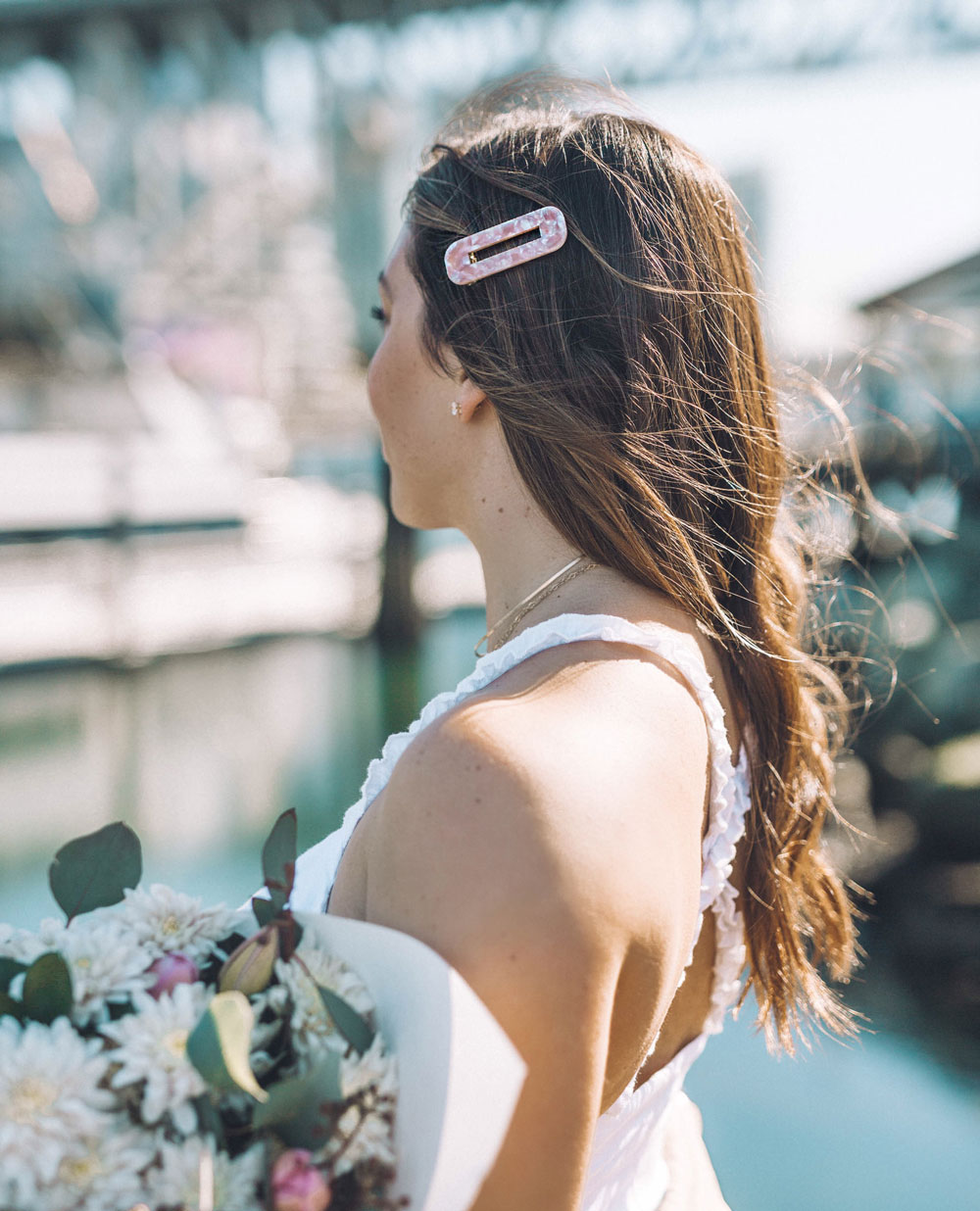 6 Ways to Wear Retro Hair Clips - To Vogue or Bust