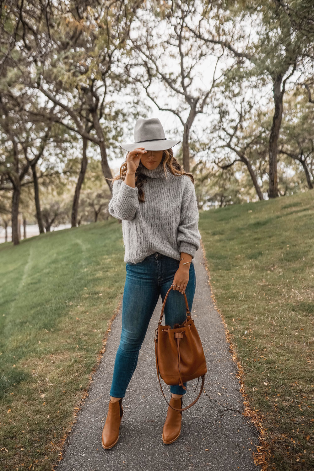 My 13 Fall Style Essentials - To Vogue or Bust